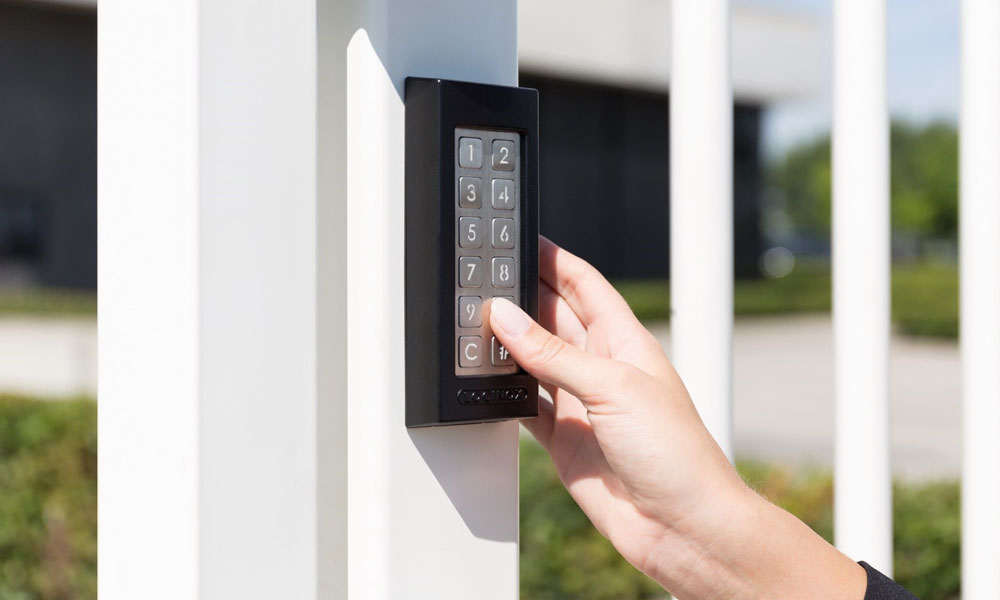 SlimStone : strong, weatherproof and frost-free keypad - Get Building
